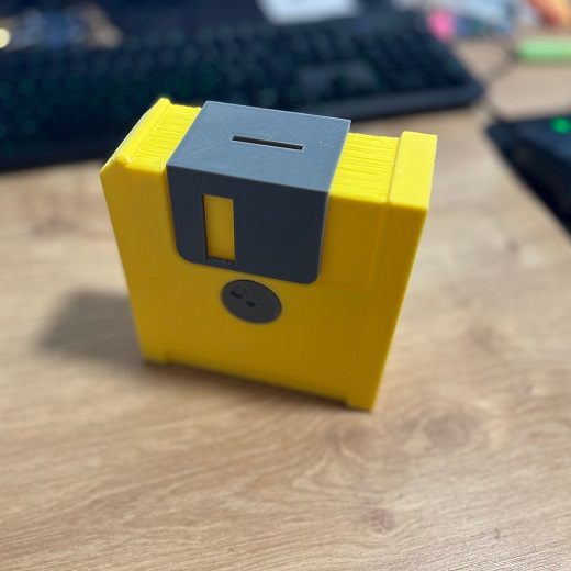 Floppy Piggy Bank – Cofrinho Disquete - Geek Collection Store